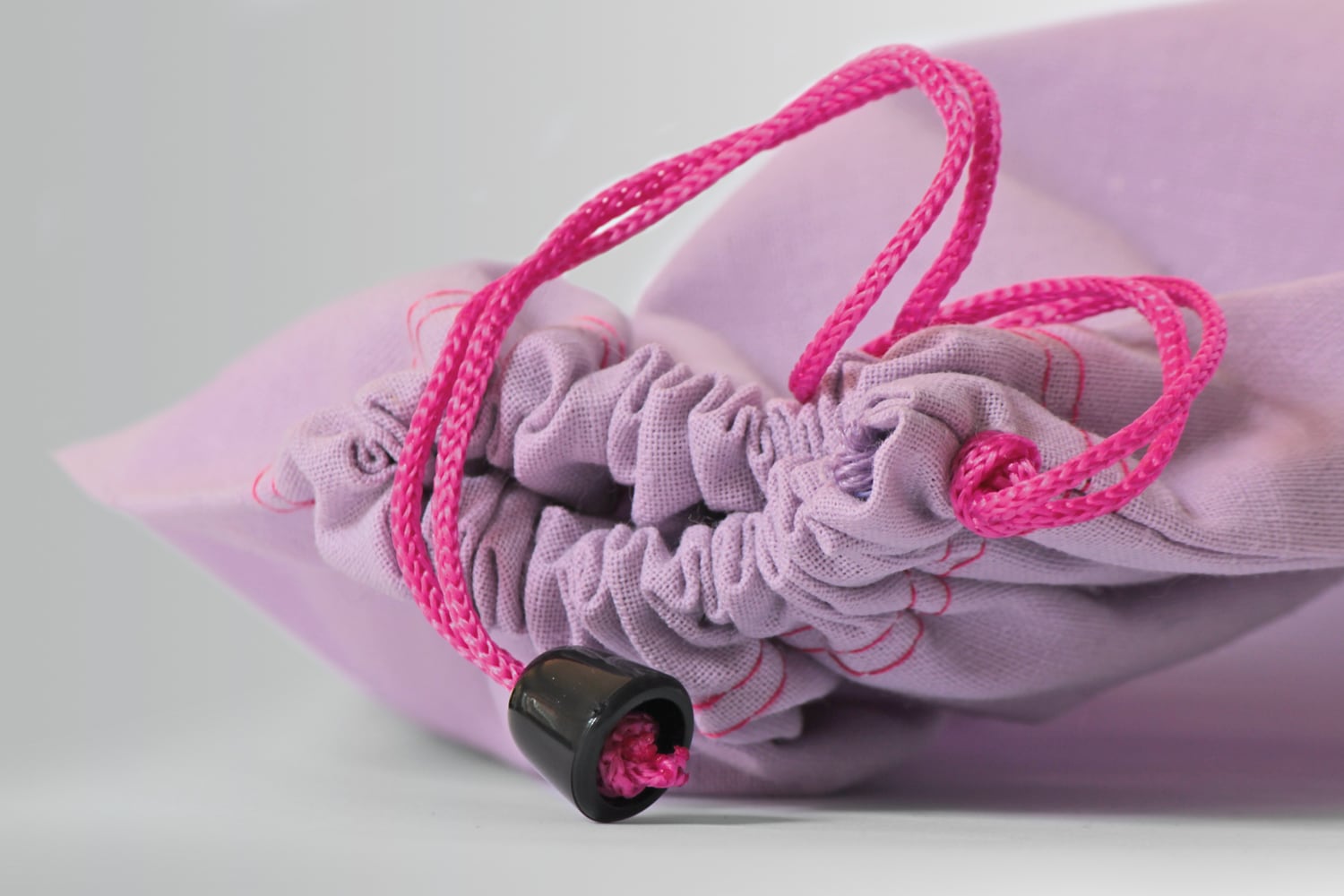 Custom fabric bags with finishes, materials, shapes and colors on ...